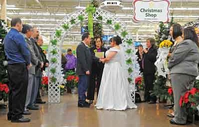 Couple marries at Prescott Walmart | The Daily Courier | Prescott, AZ