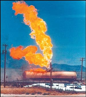 Video: Doxol BLEVE Explosion. July 5th, 1973 > General Discussion ...