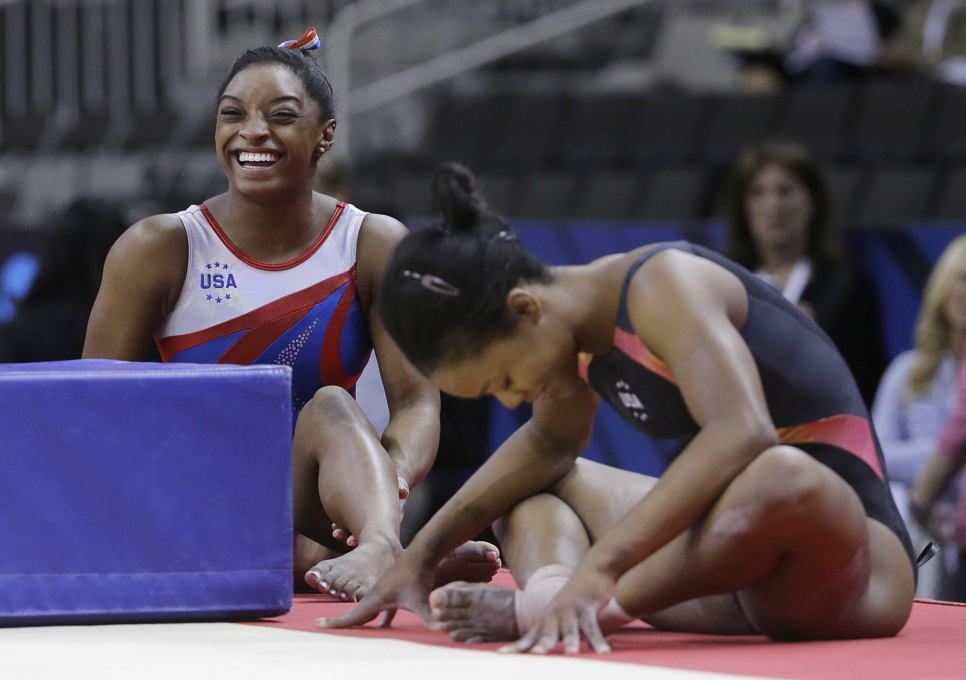 Biles Douglas Headline Us Womens Gymnastics Team The Daily Courier