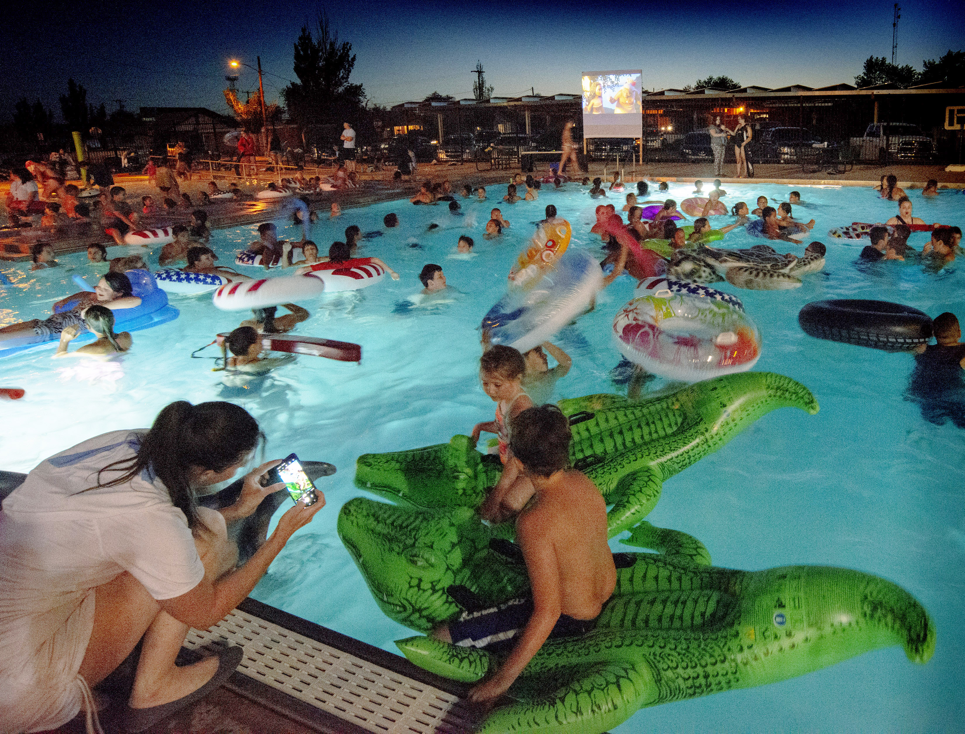 Photo hightlights: Winslow's outdoor pool free movie night | Navajo ...