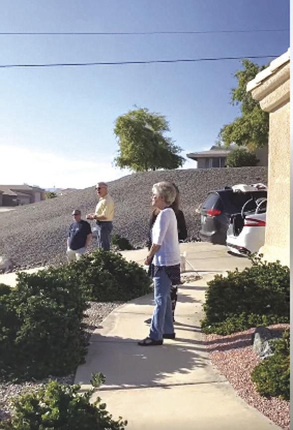 Lake Havasu City Couples Nightly Sing Alongs Raise Spirits Kingman